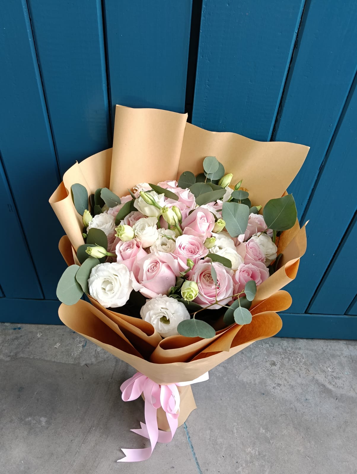 Bloomdale Flowers & Hampers